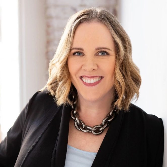 BIO - Kristin Graham